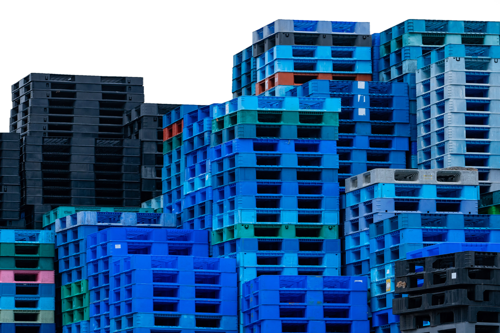 How to Store and Stack Pallets the Right Way