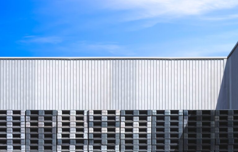 Full Perimeter Plastic Pallets - Inka Pallets