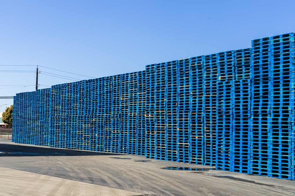 Pallet Materials Compared Performance and Benefits UK